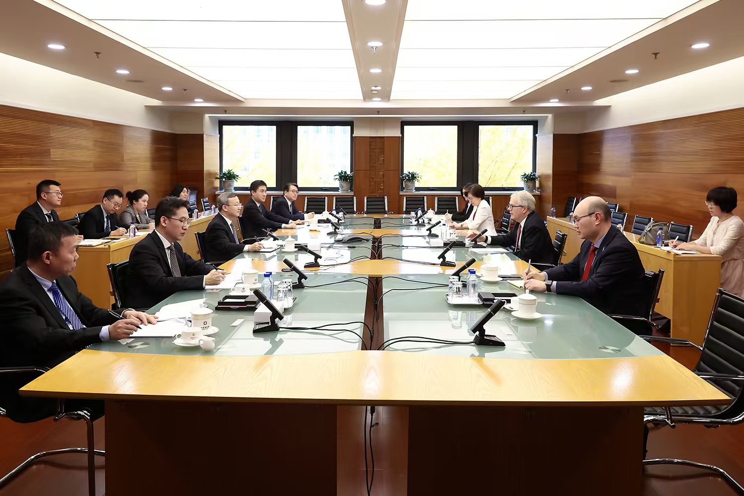 On November 11, China International Trade Representative and Vice ...